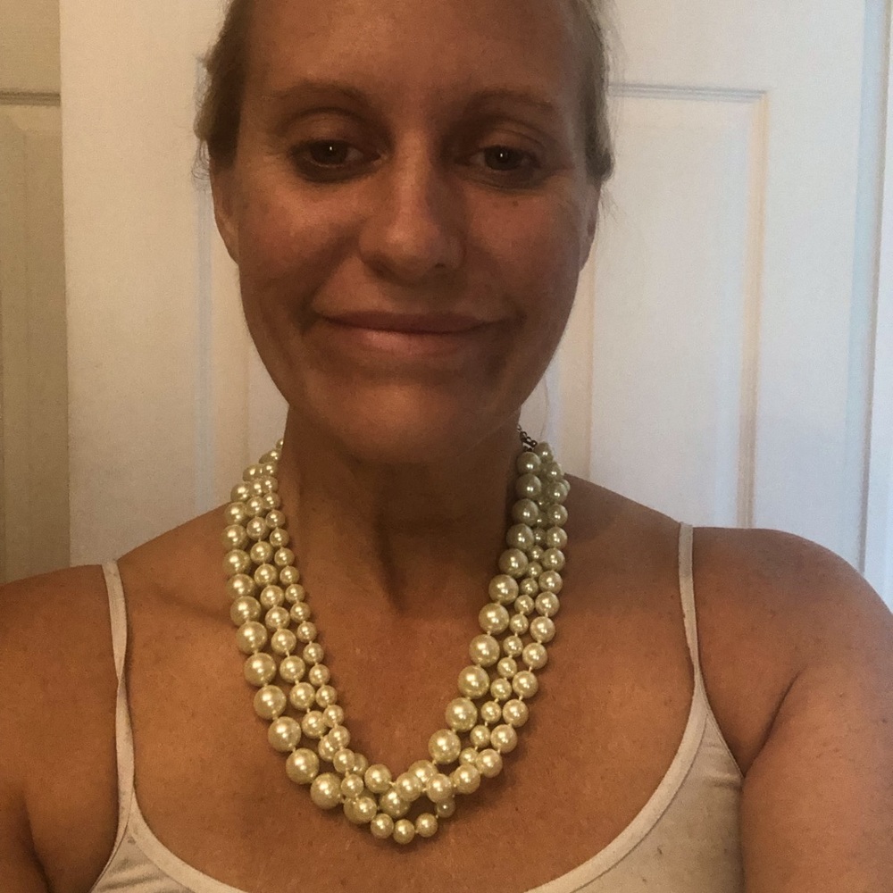 Beautiful Statement Pearl Necklace!! - Gem